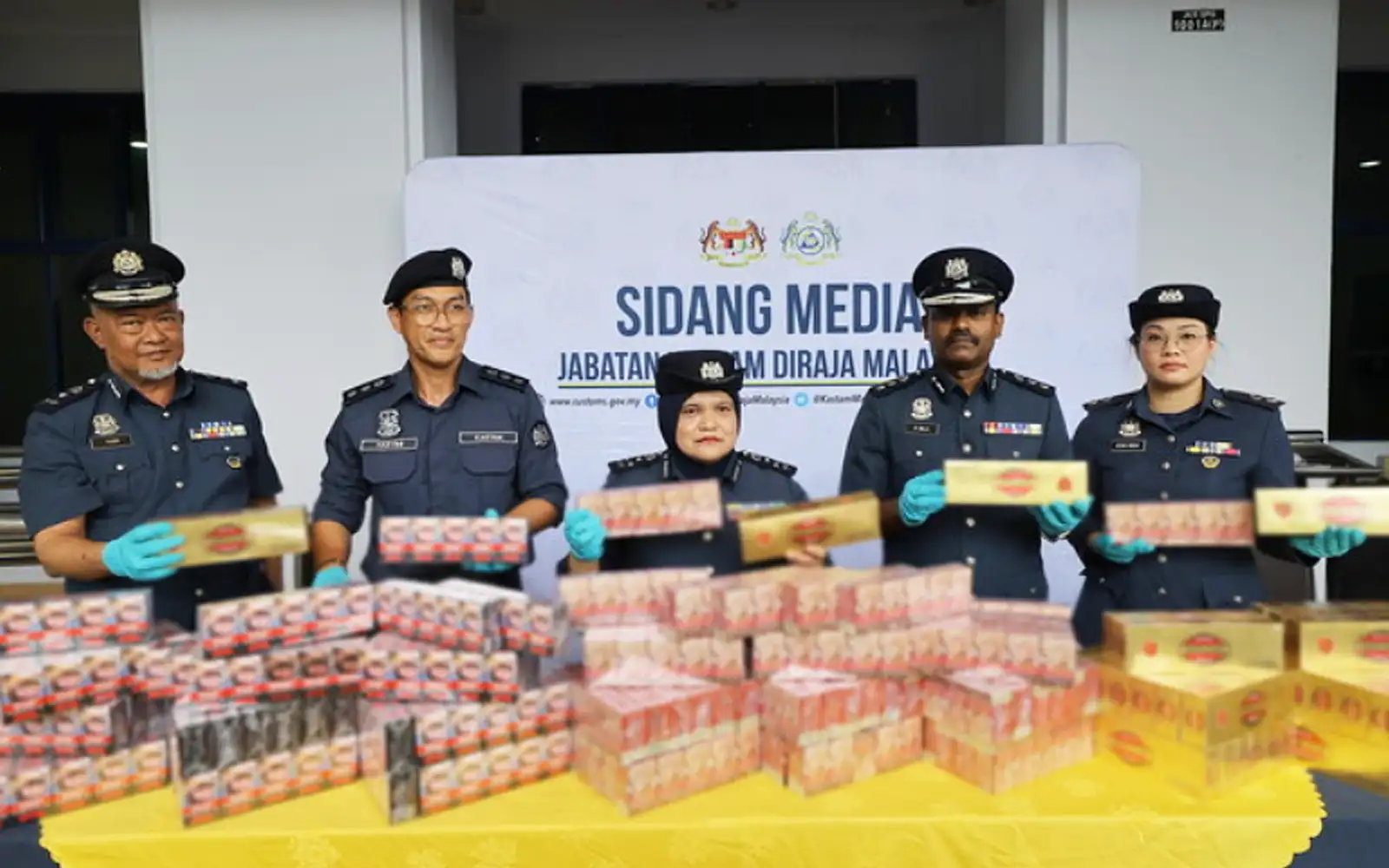 Kastam rampas rokok seludup RM6.38 juta | FMT
