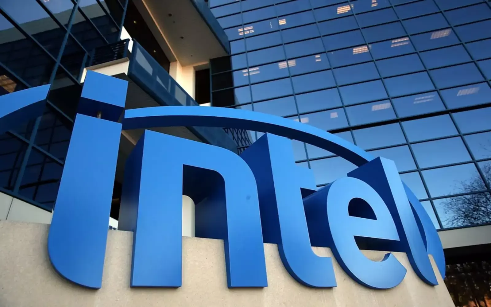 Intel executives say a manufacturing spinoff is possible | FMT