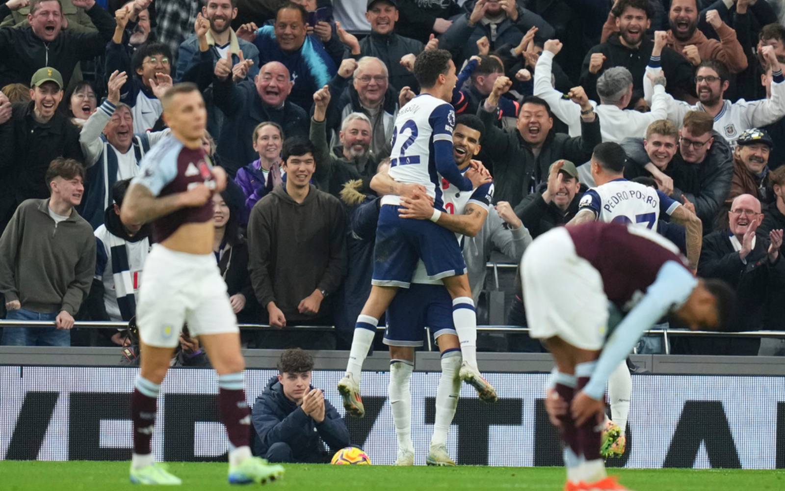 Solanke scores double as Spurs roar back to crush Villa | FMT