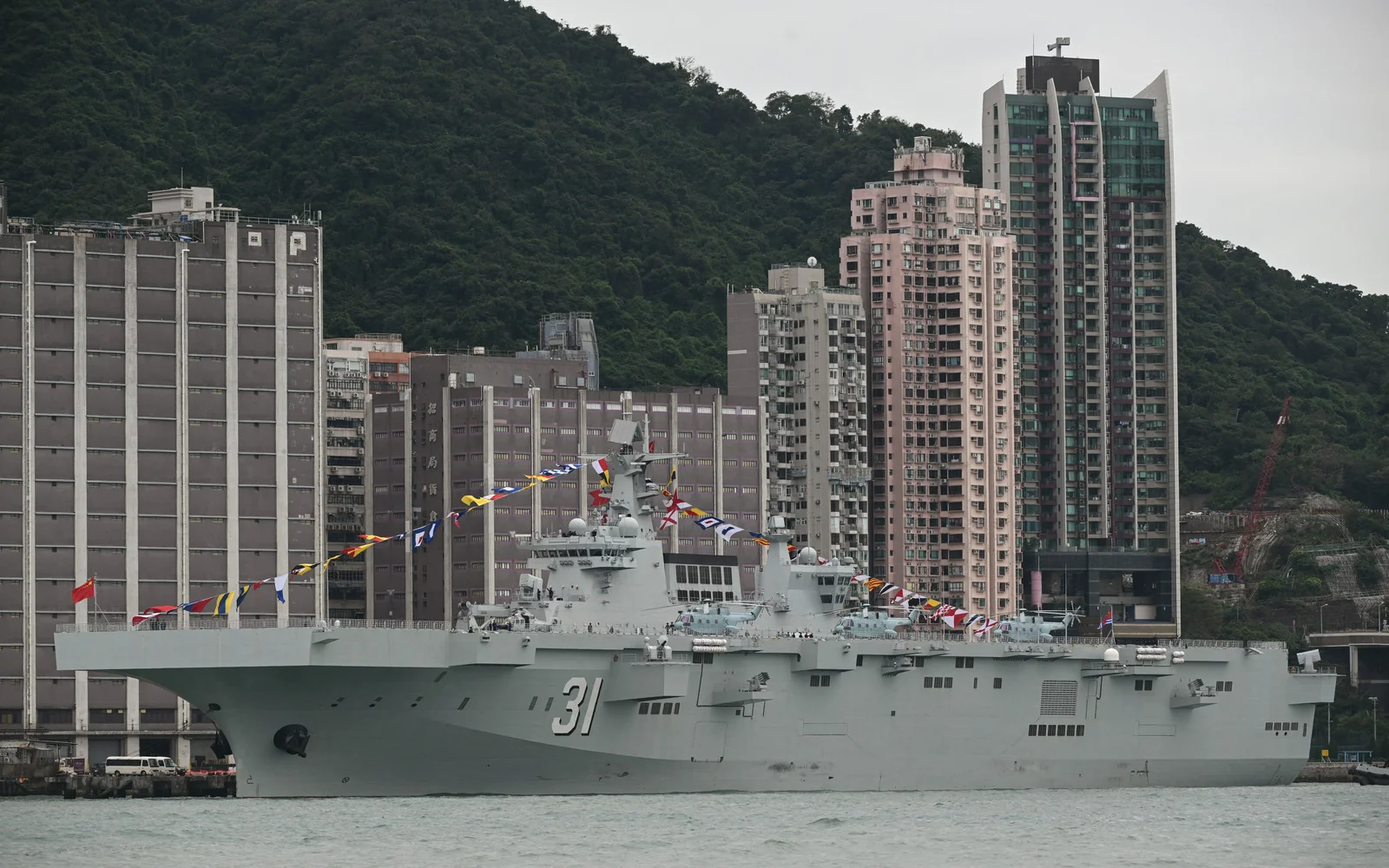 Advanced Chinese warship showcased in Hong Kong | FMT