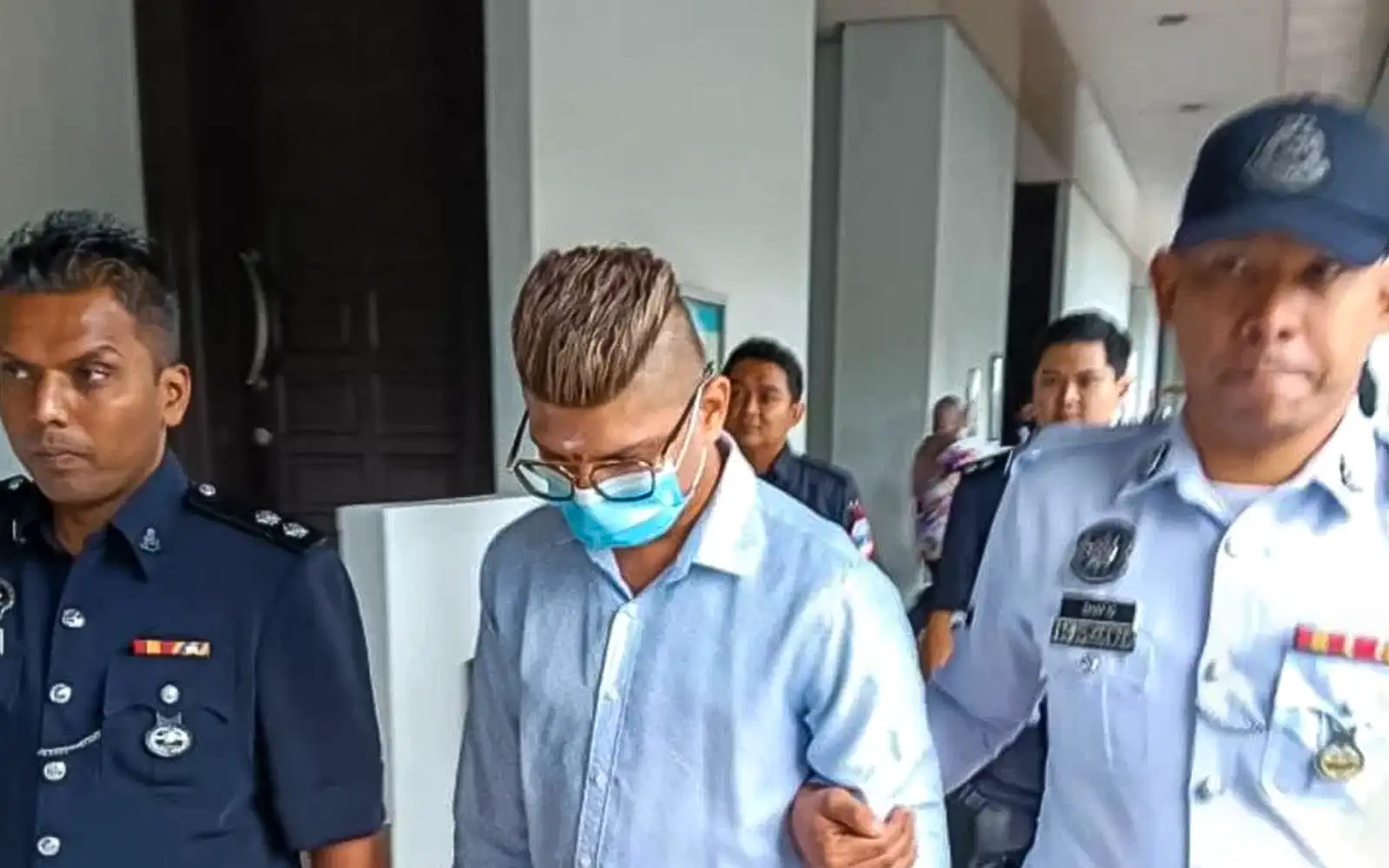 Langgar mati budak perempuan, pemandu BMW mengaku tak salah | FMT