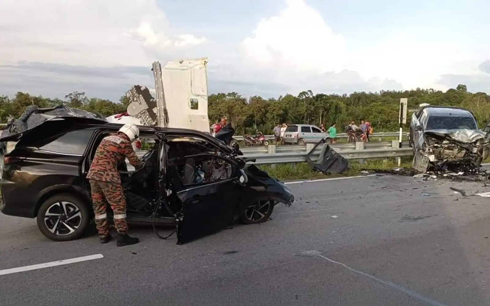 Lari daripada polis punca 8 maut nahas | FMT