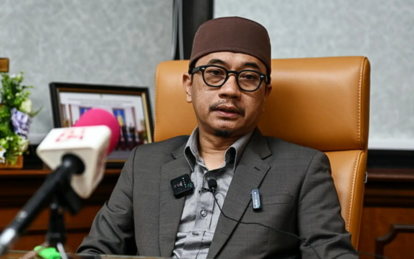 Lelaki khalwat akan disebat selepas solat Jumaat 27 Dis | FMT