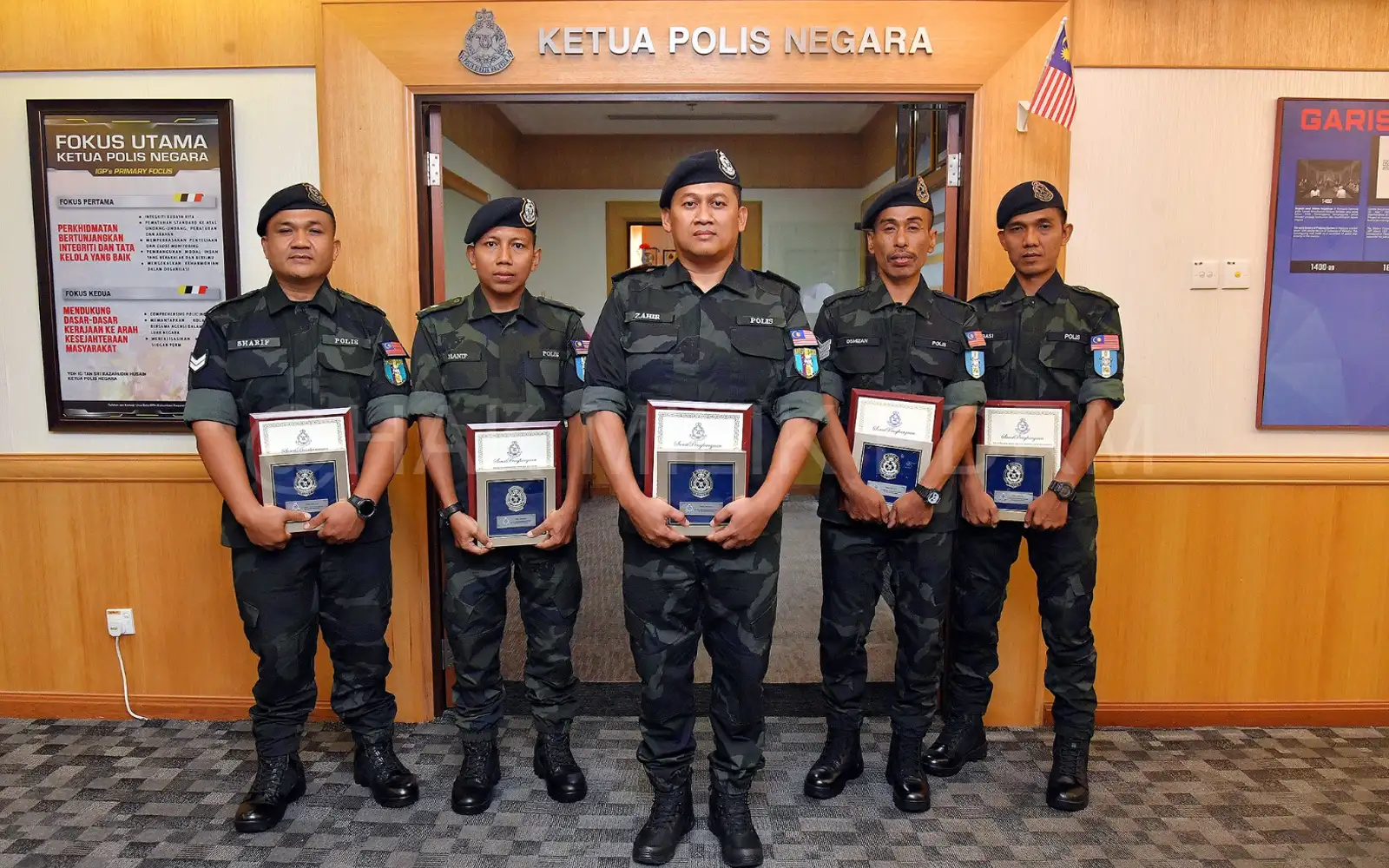 5 pegawai, anggota polis tolak rasuah RM50,000 terima penghargaan | FMT