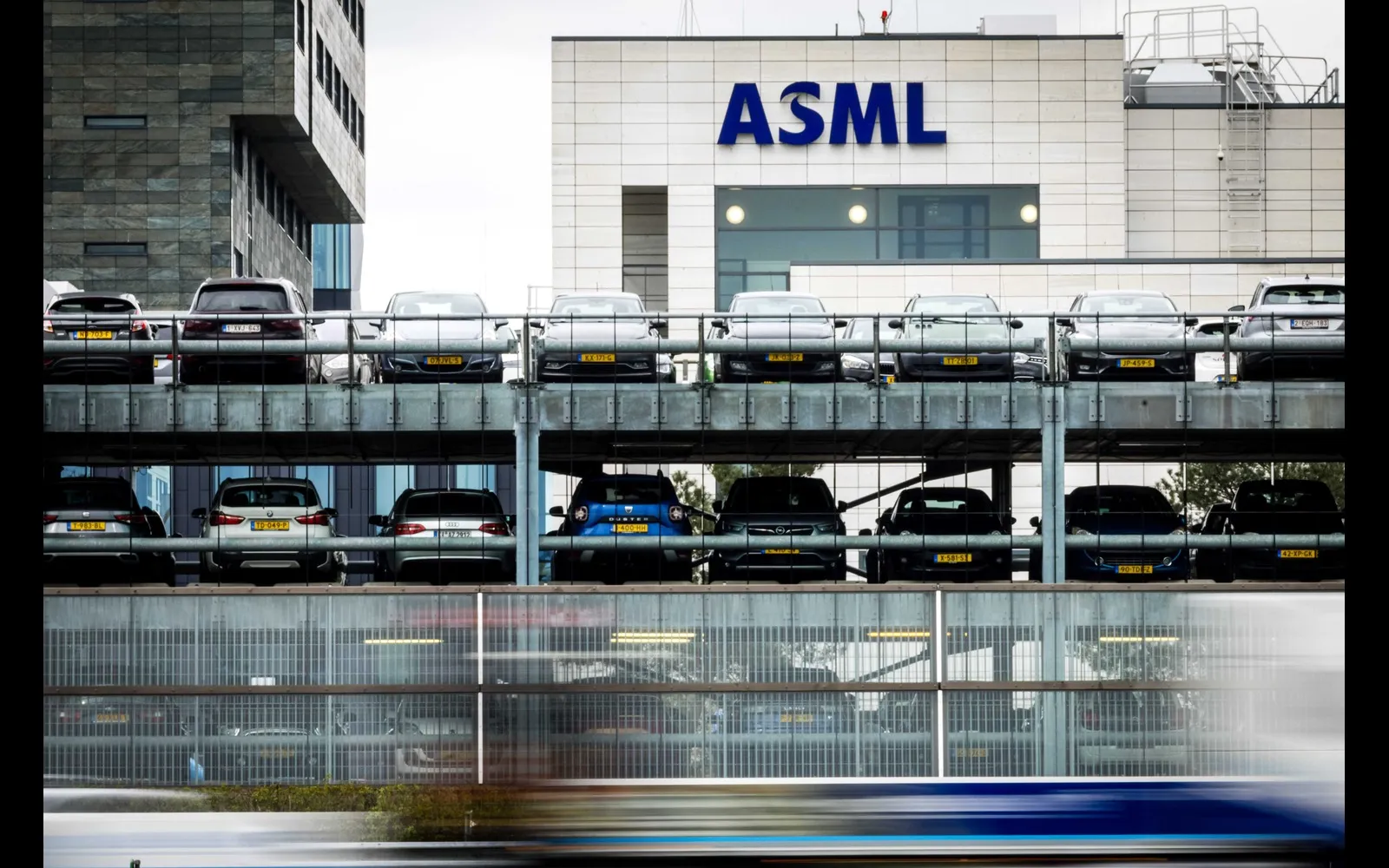 ASML’s 2026 growth outlook hinges on Q2 bookings | FMT