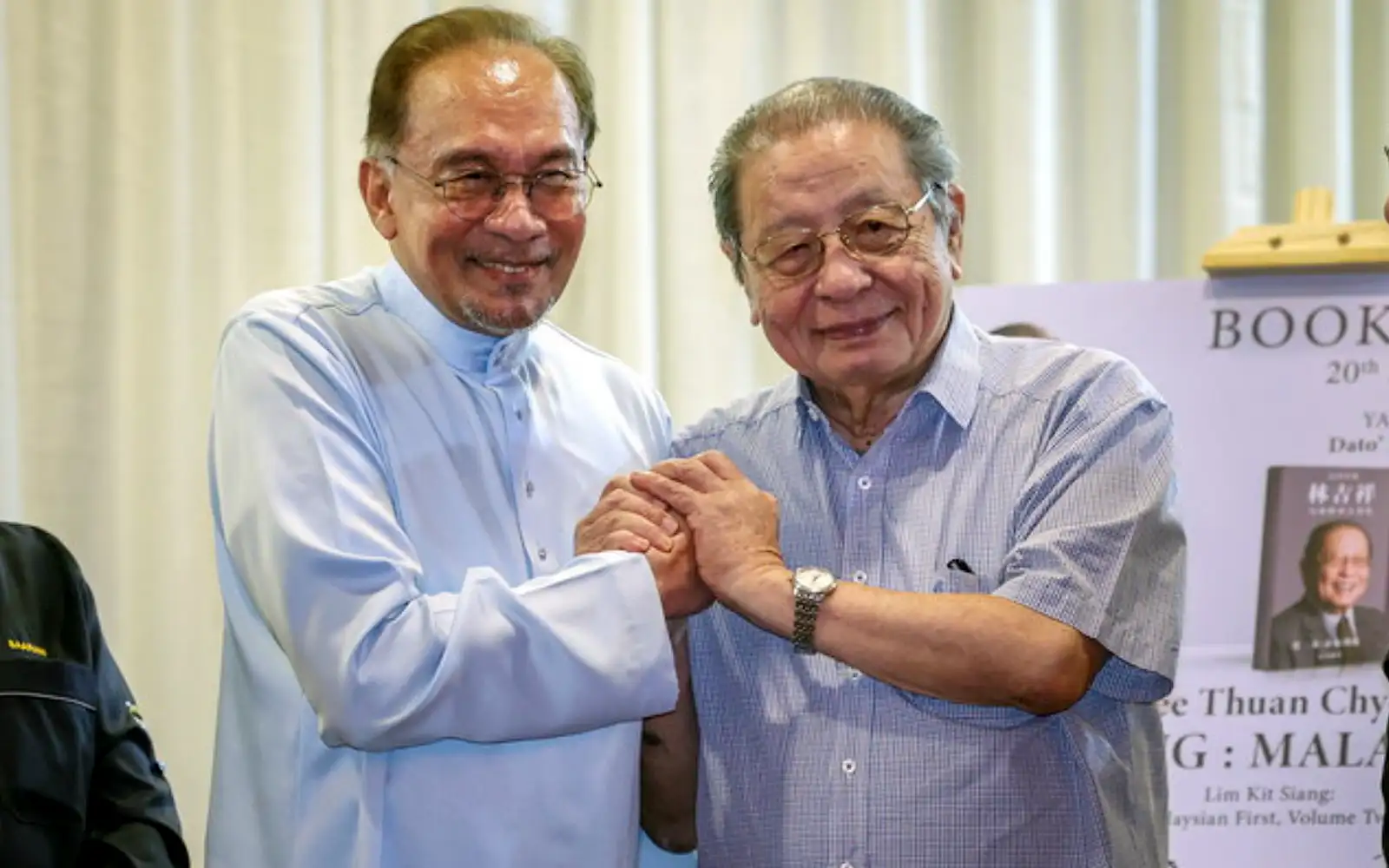 Anwar at bay amid DAP pleas to expedite reform | FMT