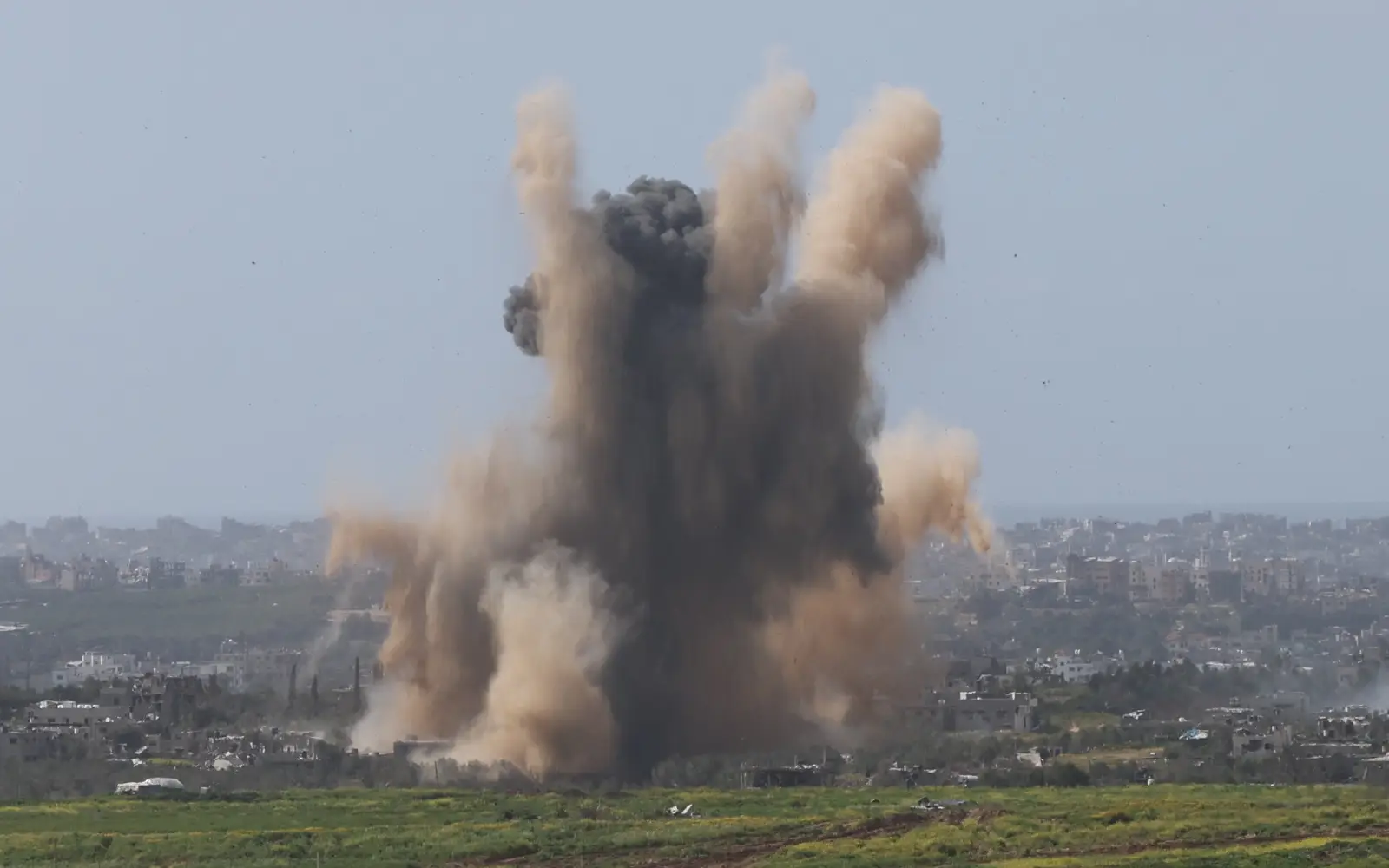 Israeli forces order complete evacuation of Beit Hanoun, say residents ...