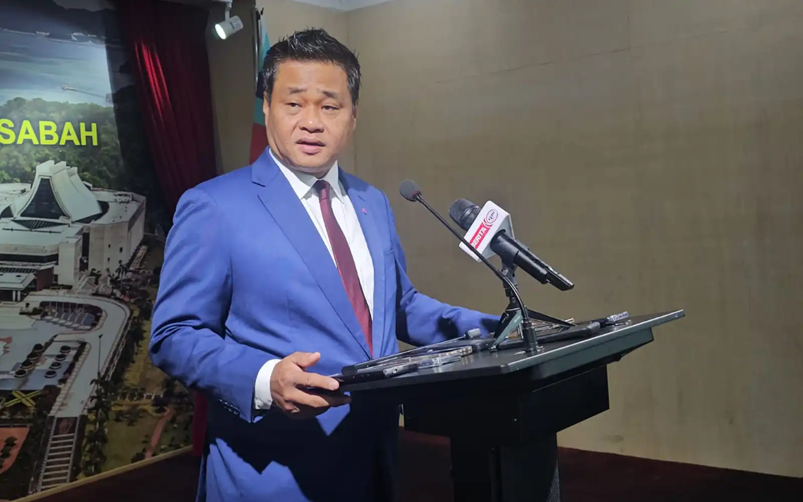 Sabah assemblyman gives MACC statement on viral video | FMT