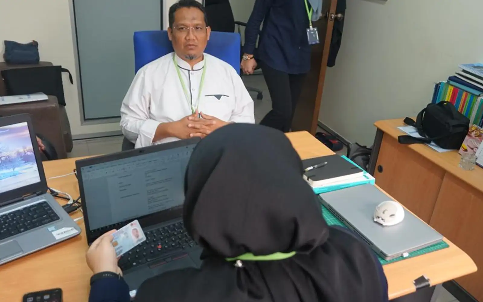 MCMC grills PAS rep over fake posting involving Anwar | FMT