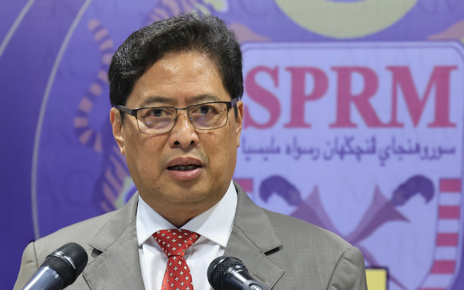 MACC to continue grilling ‘Tan Sri’ in sukuk funds probe | FMT
