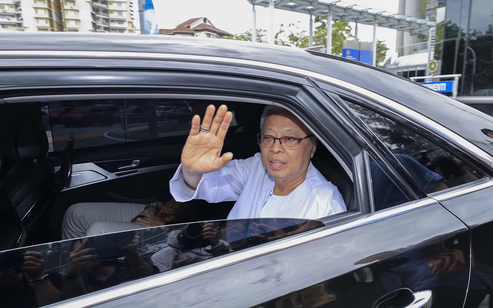Ismail Sabri leaves MACC after 6 more hours of questioning | FMT