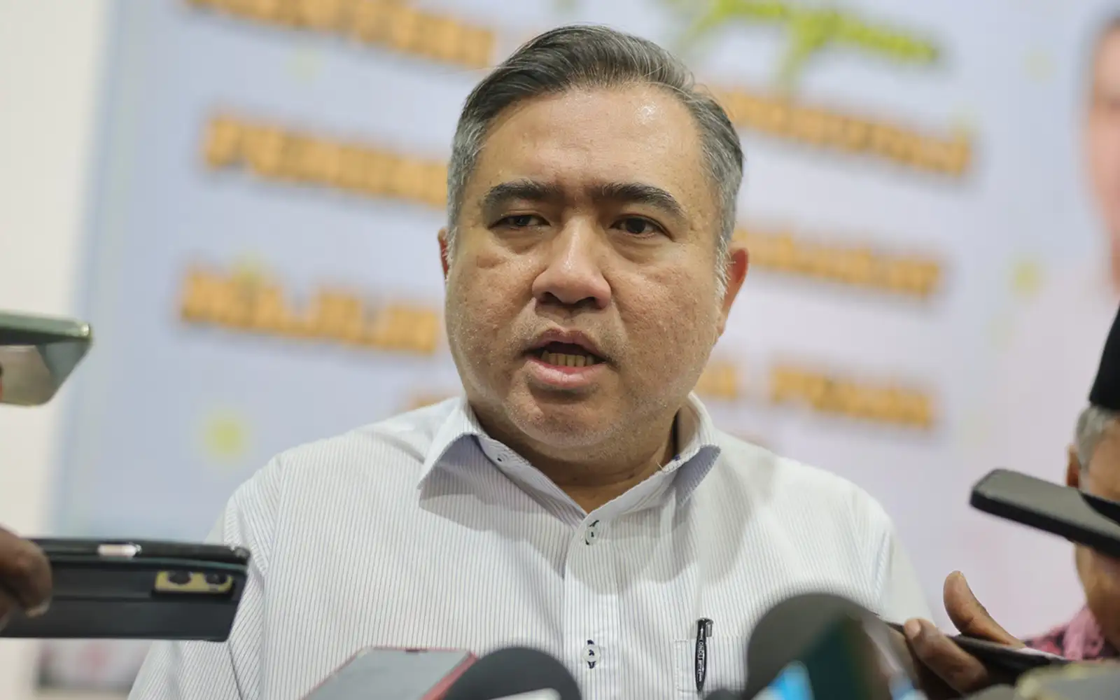 Loke warns ‘tontos’ against threatening JPJ officers | FMT