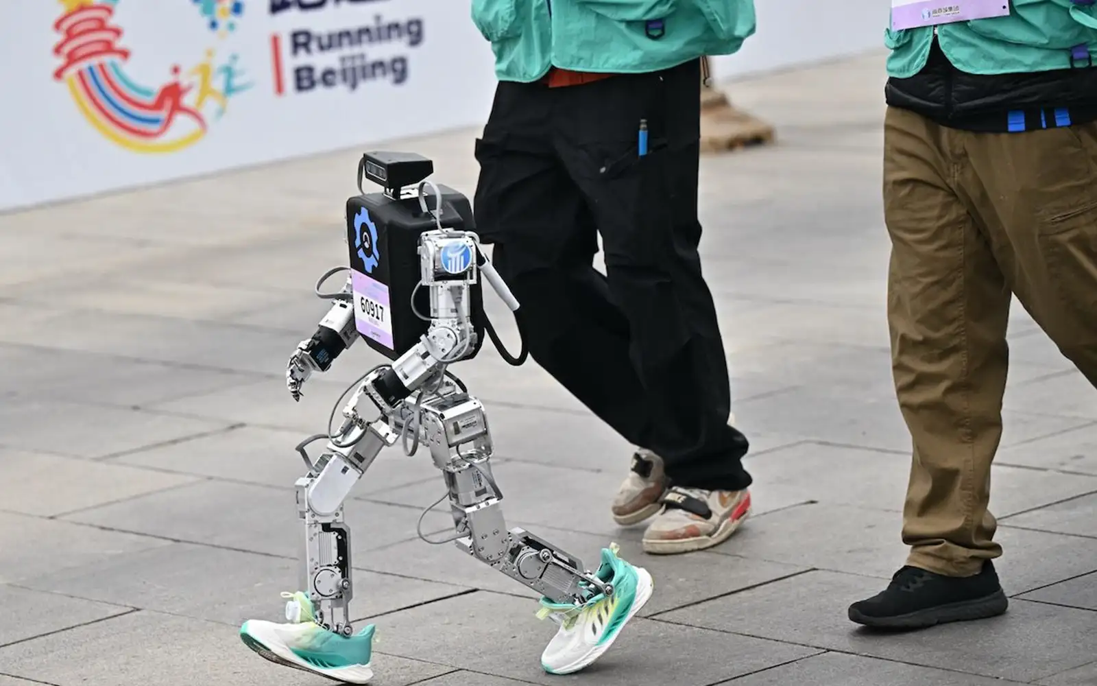 Humanoid robots stride into the future with world’s first half-marathon ...