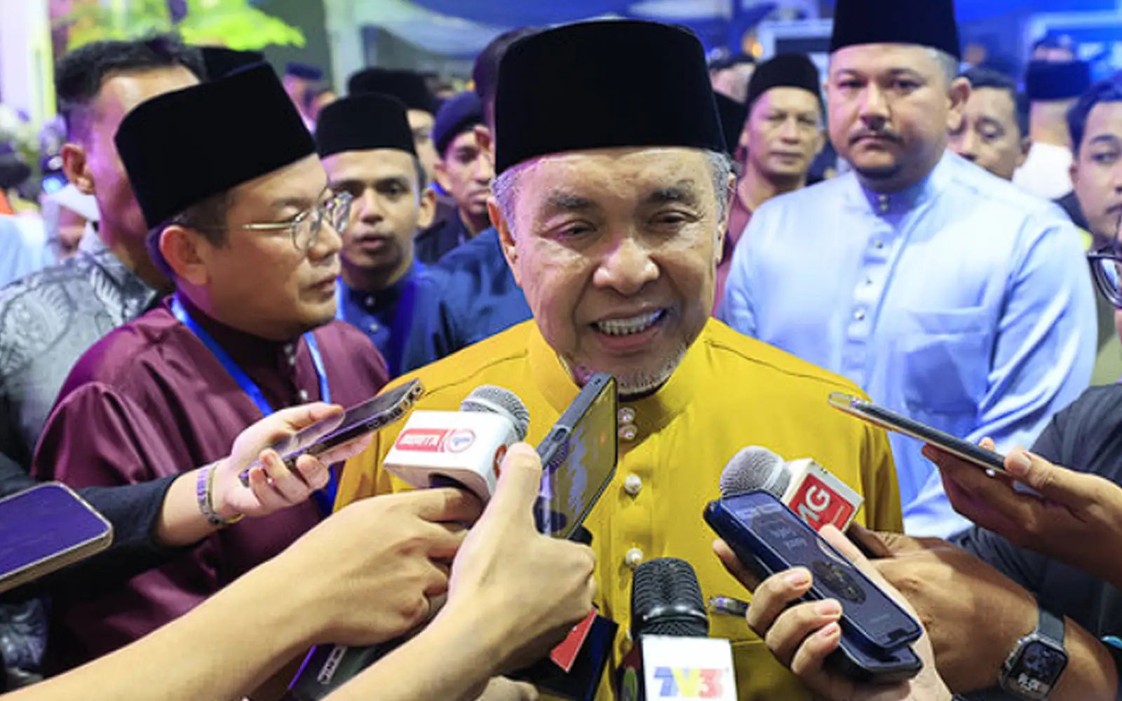 Govt yet to look into proposal to amend seat quota for East M’sia | FMT