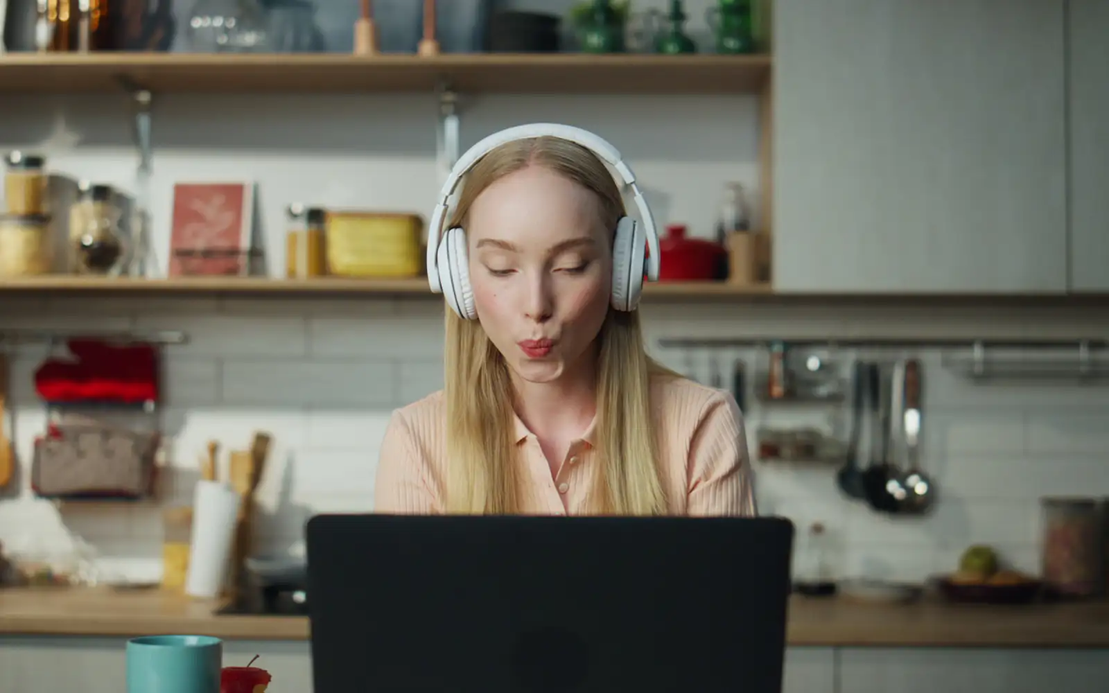 Streaming while working is widespread among Gen Z | FMT