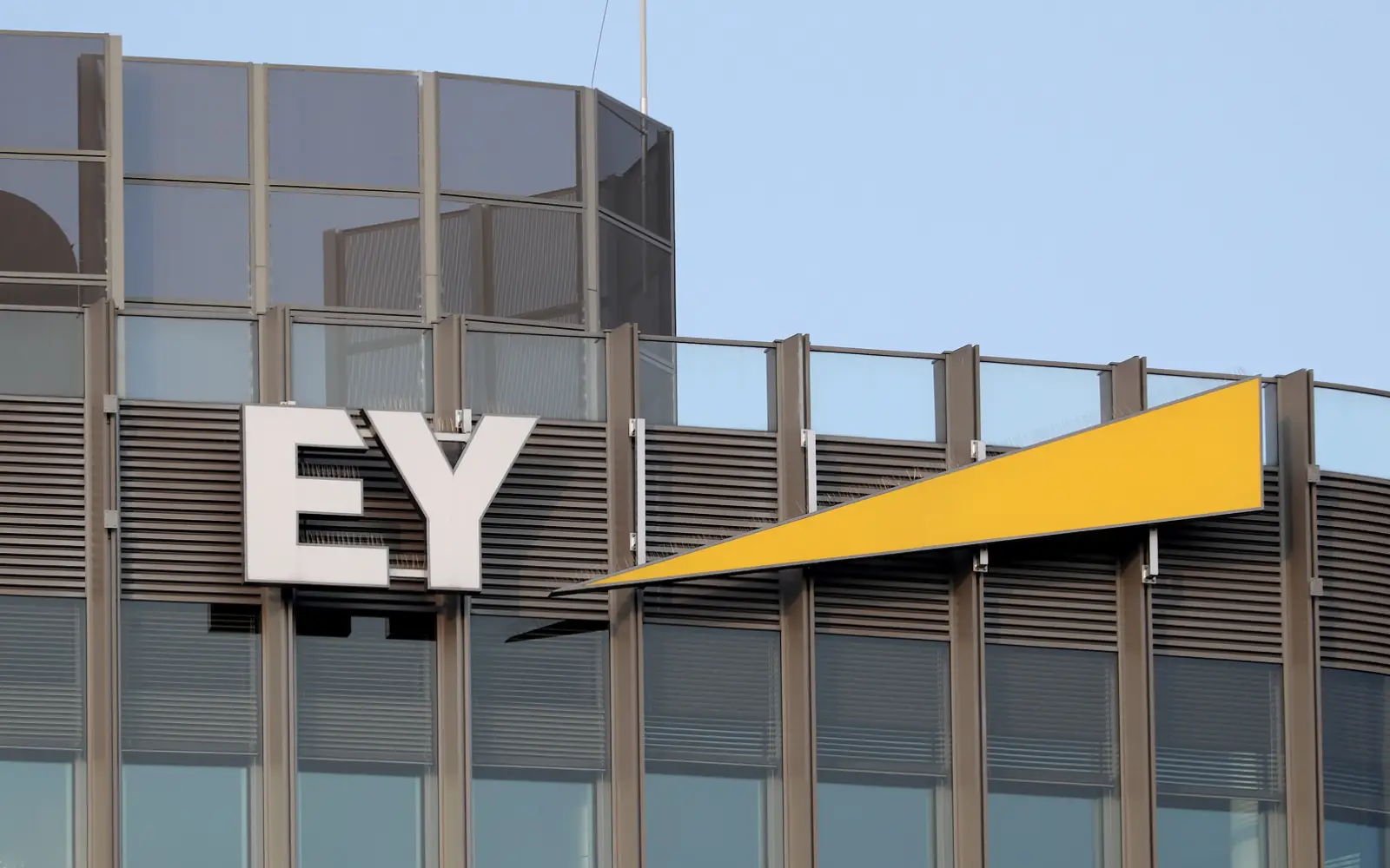 Britain’s audit watchdog probes EY over Post Office scandal | FMT