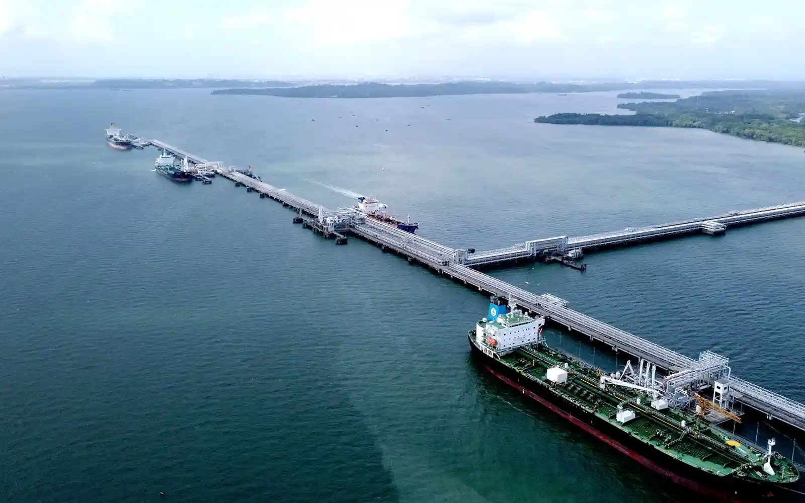 Leaking pipeline at Johor’s Tanjung Langsat Port Terminal causes oil ...
