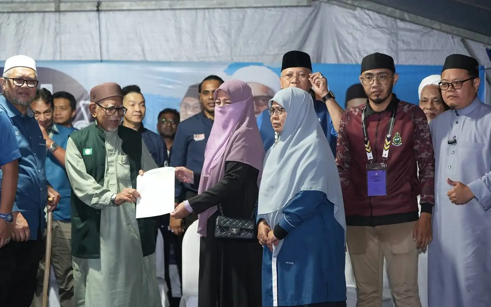 Ex-Perak Wanita Umno chief joins PAS | FMT