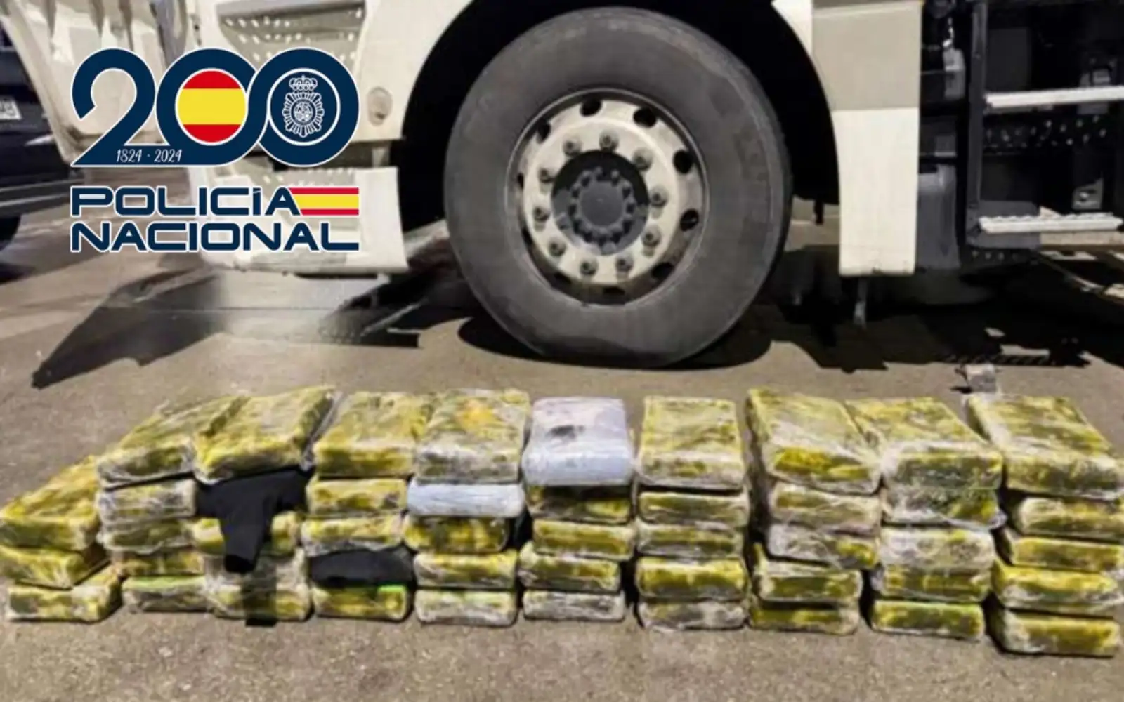 Spanish police recover tonne of cocaine in gang bust | FMT