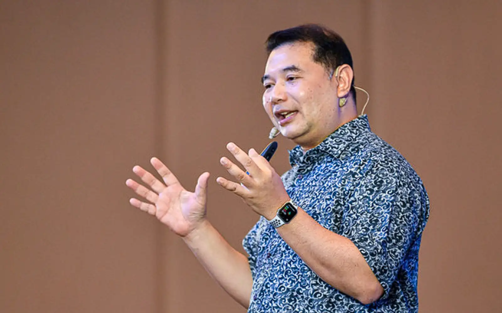 Select PKR leaders to discuss Rafizi’s future role, says Amirudin | FMT