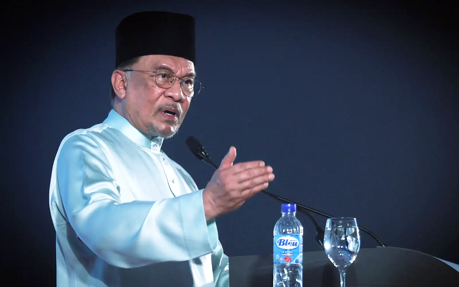 Perpaduan bukan pilihan, tapi keperluan nasional, kata Anwar | FMT