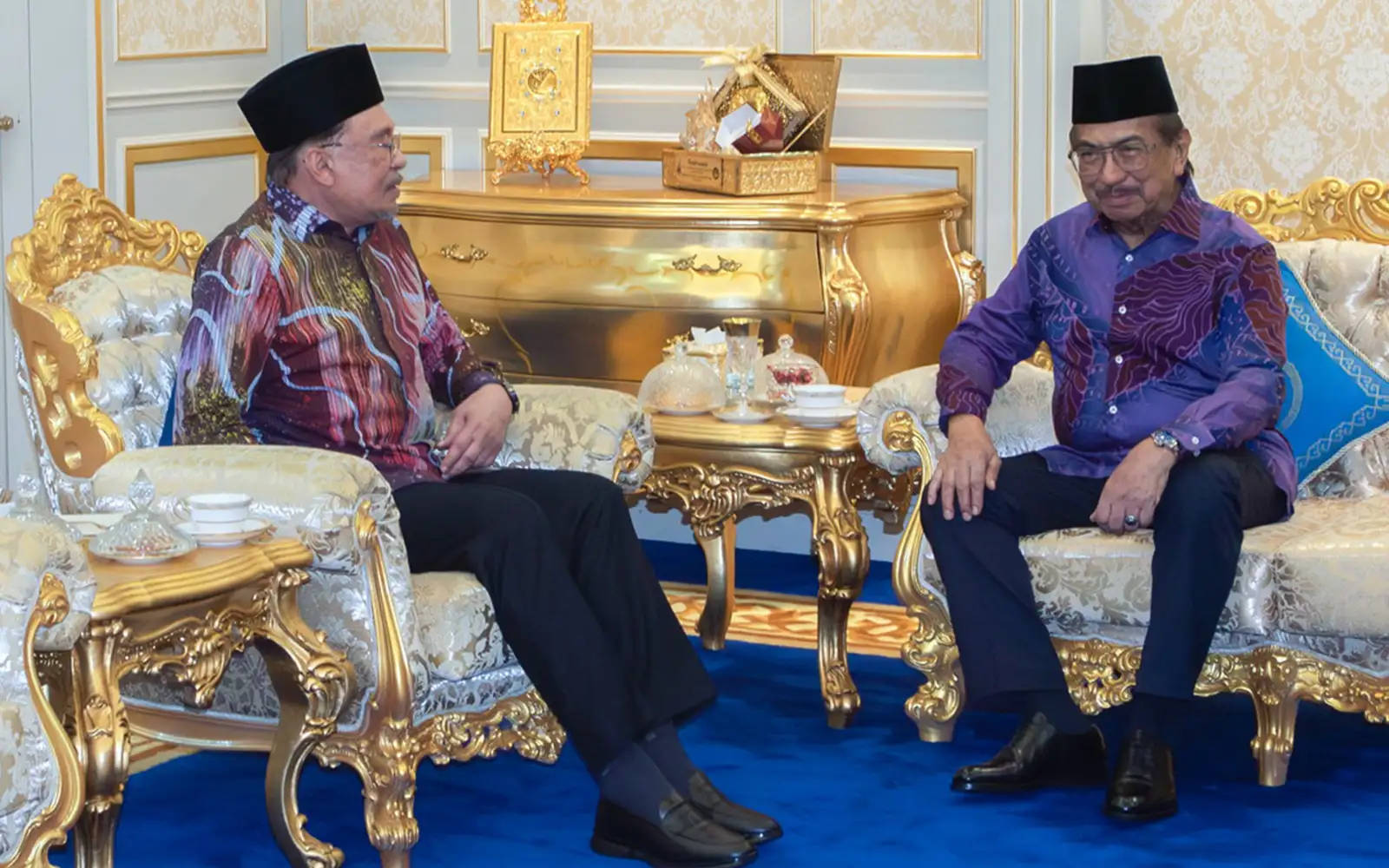 PM holds first meeting with Musa Aman | FMT