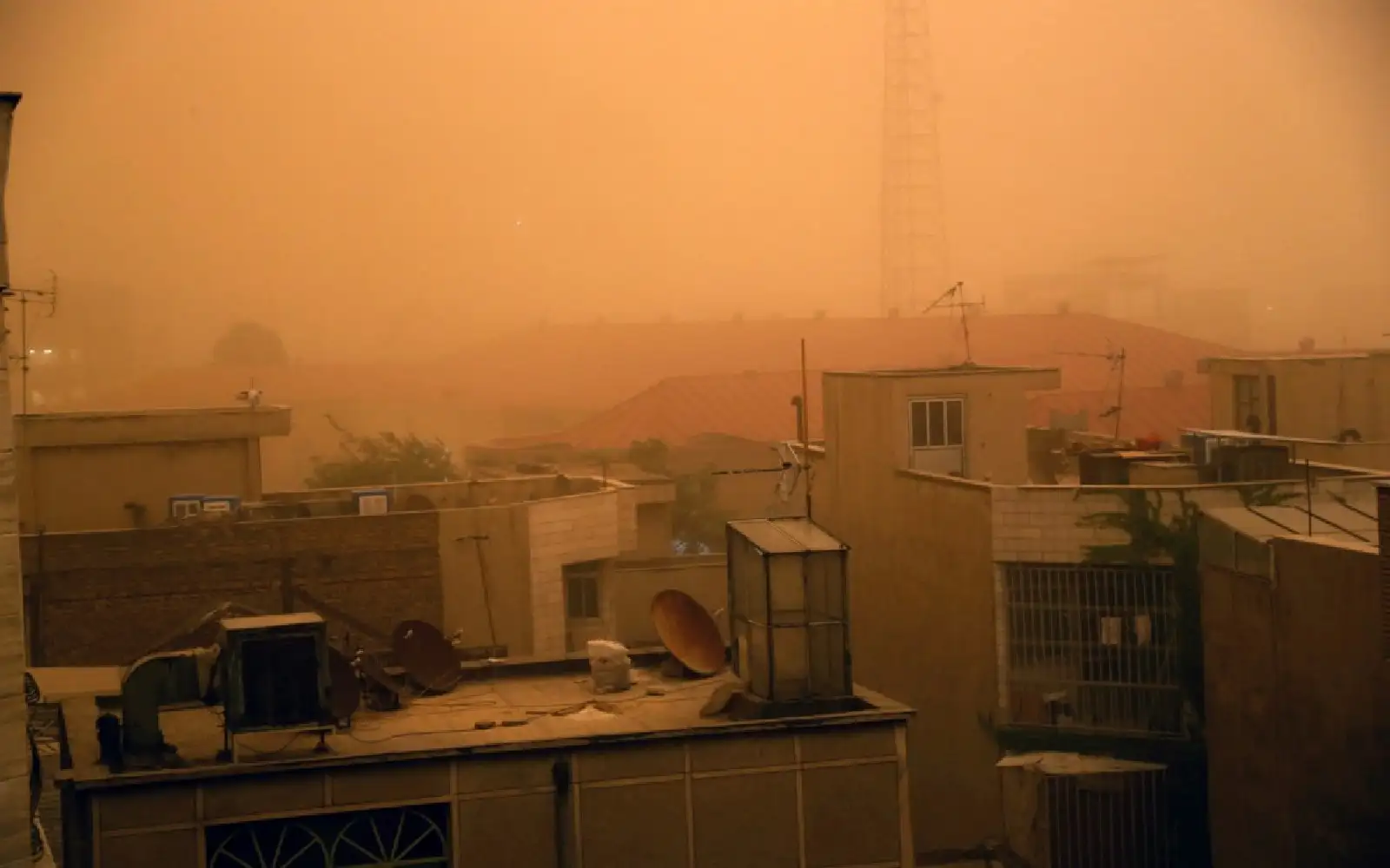 Huge dust storm sweeps into Iran, affecting millions | FMT