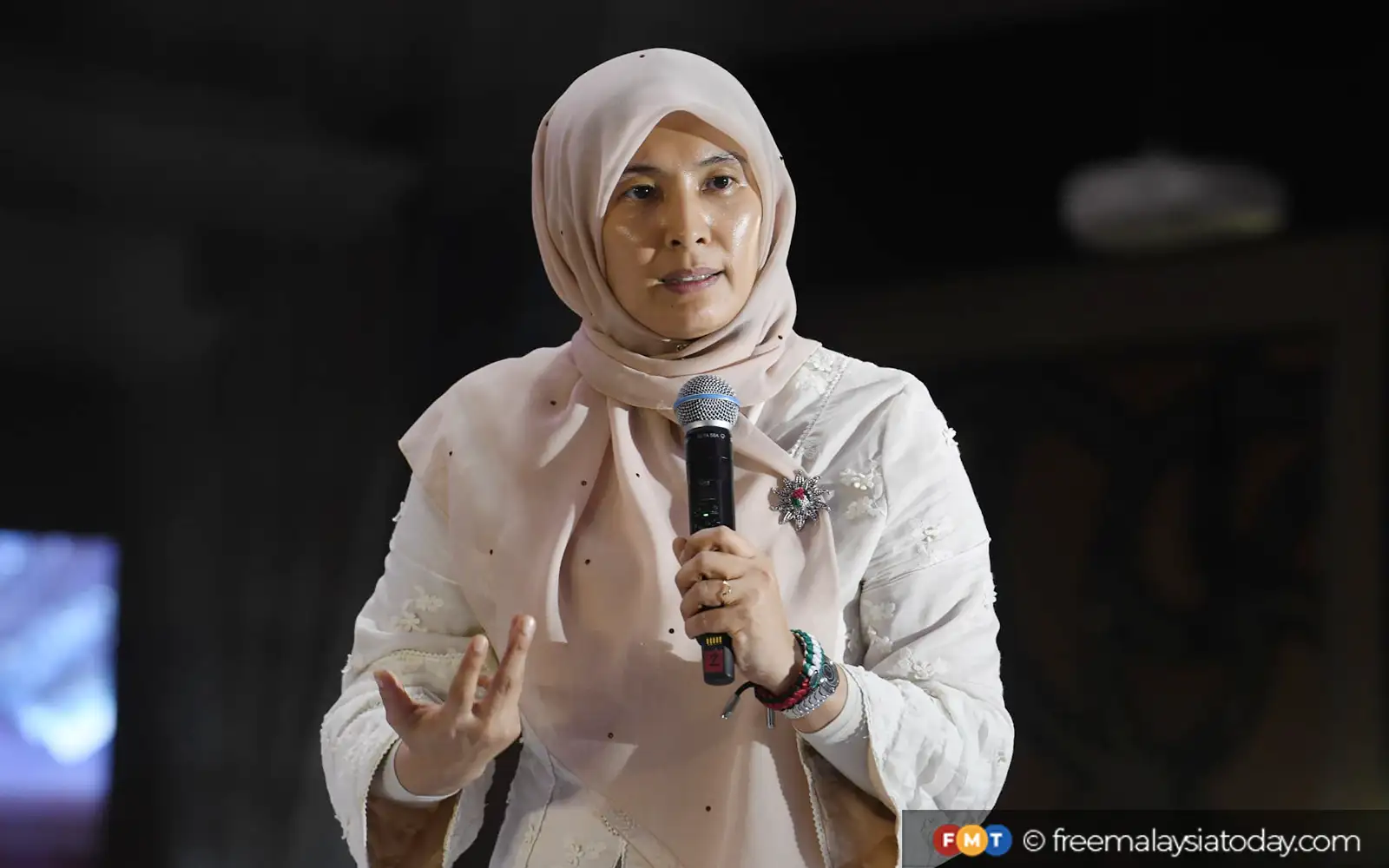 Surat letak jawatan oleh Rafizi, pejabat kosong dorong saya bertanding, kata Nurul Izzah | FMT