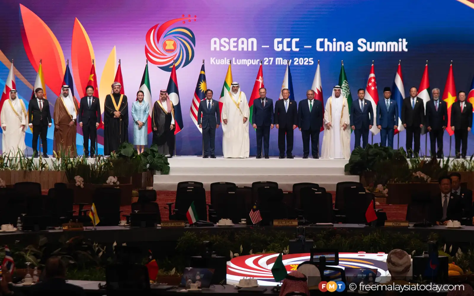Asean-GCC-China mampu bina masa depan lebih terhubung, makmur, kata Anwar | FMT