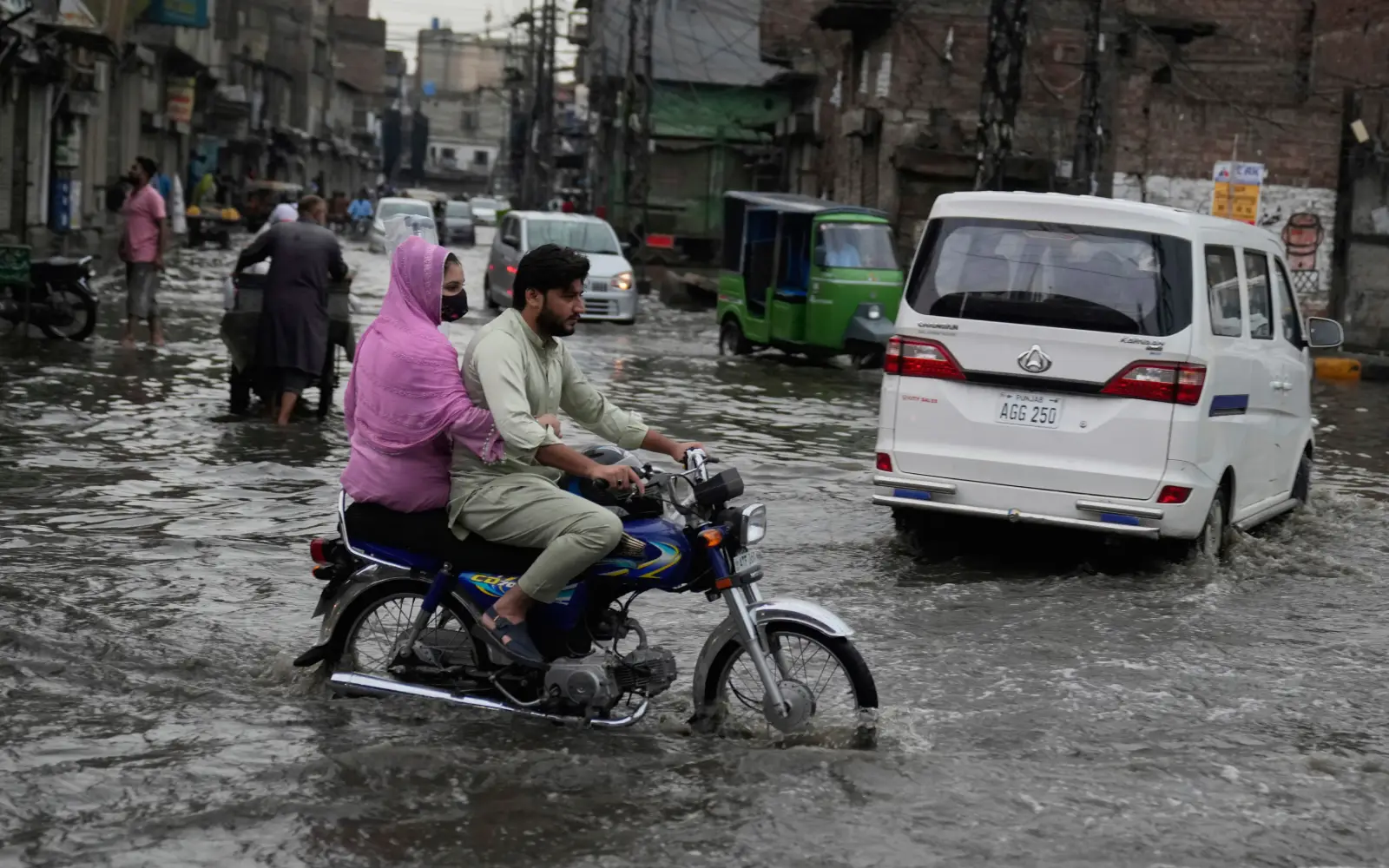 Pakistan flash floods, heavy rain kill 45 in just days | FMT