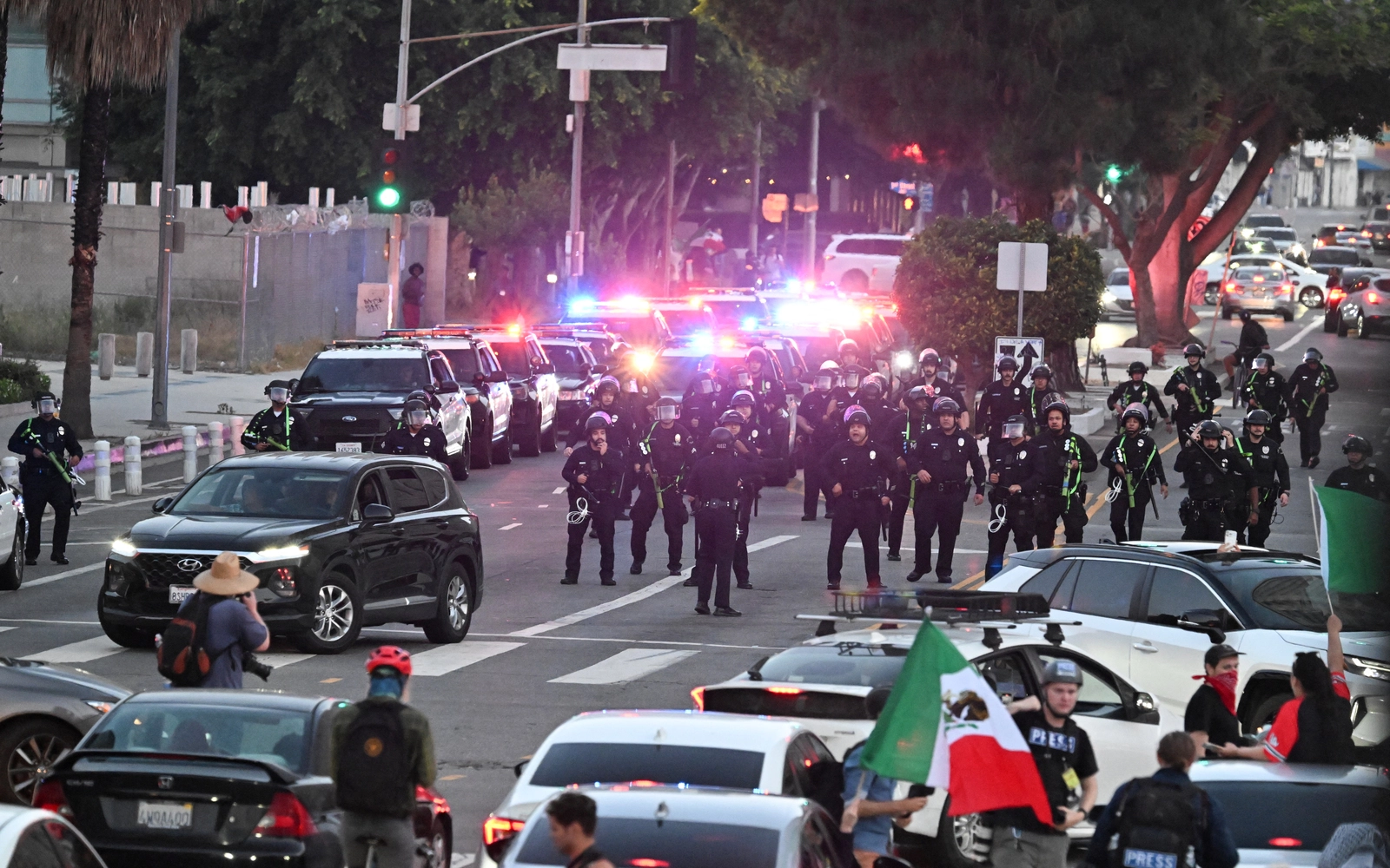 Nighttime curfew in LA as Trump vows to ‘liberate’ city | FMT