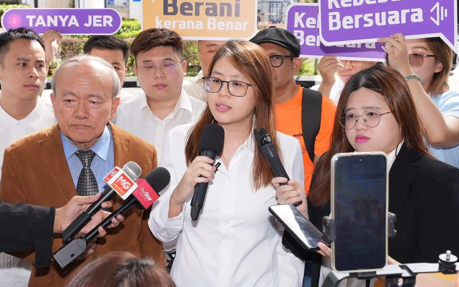 Cops quiz Pahang MCA Youth chief over video on mobile data sharing | FMT