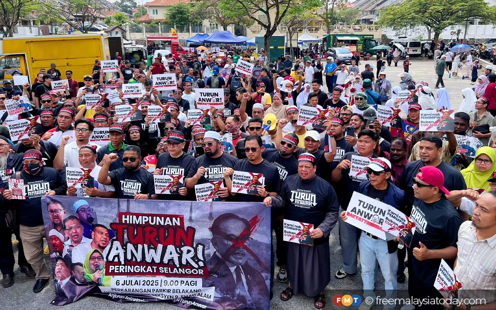 Over 300 people rally in Shah Alam, call for Anwar to resign | FMT